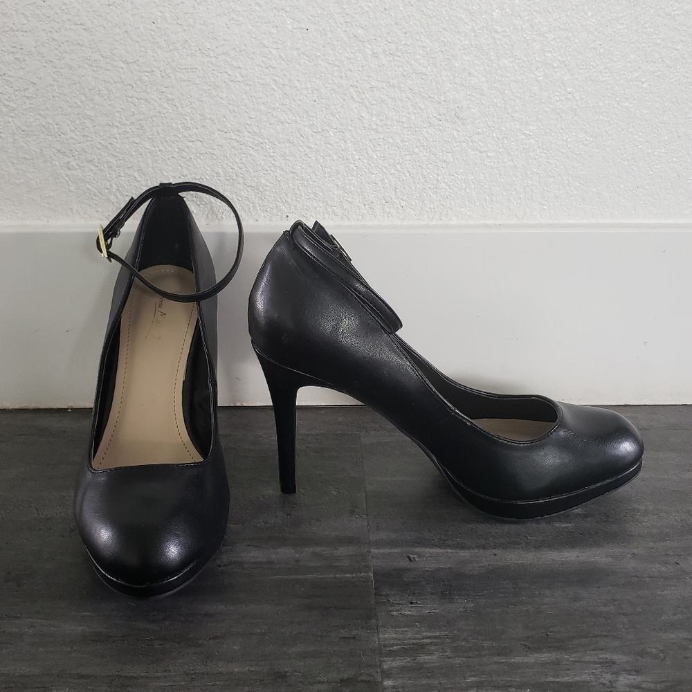 Black Classic Anne Michelle Heels - Gem